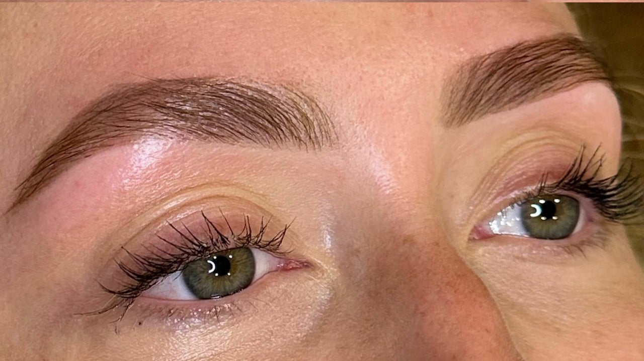 Best eyebrow waxing near me store