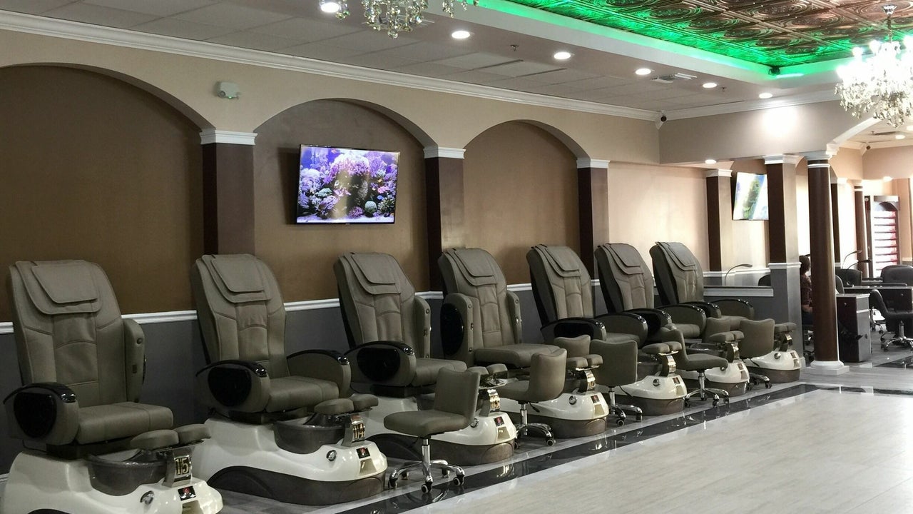 Venus nail salon store
