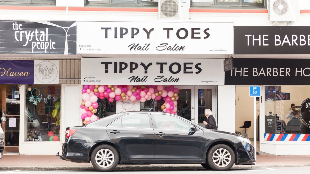 Tippy toes nail salon store